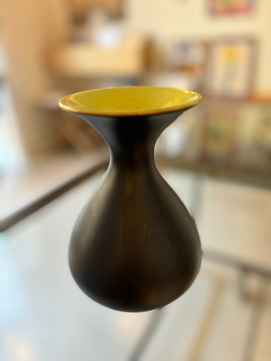 Sort/ gul vase, vintage – MADE FOR ME CPH